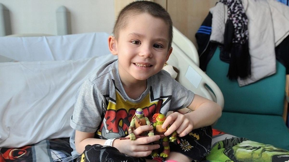 Ingin Sembuh, Bocah Ini Berubah Jadi Superhero - Photo Fimela.com