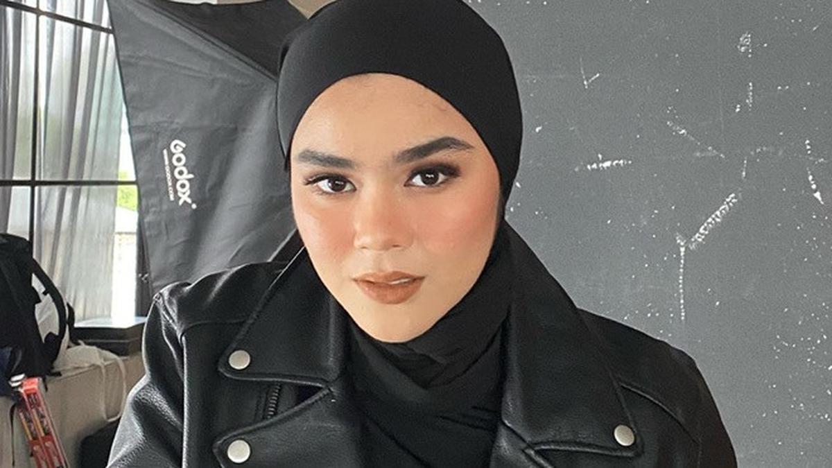 Selalu Tampil Modis, Ini 6 Potret OOTD Sivia Azizah yang Bisa Jadi ...