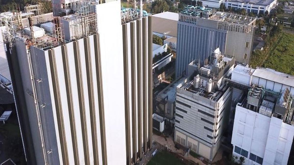 DCI Indonesia Pakai Energi Terbarukan di Data Center Bintan