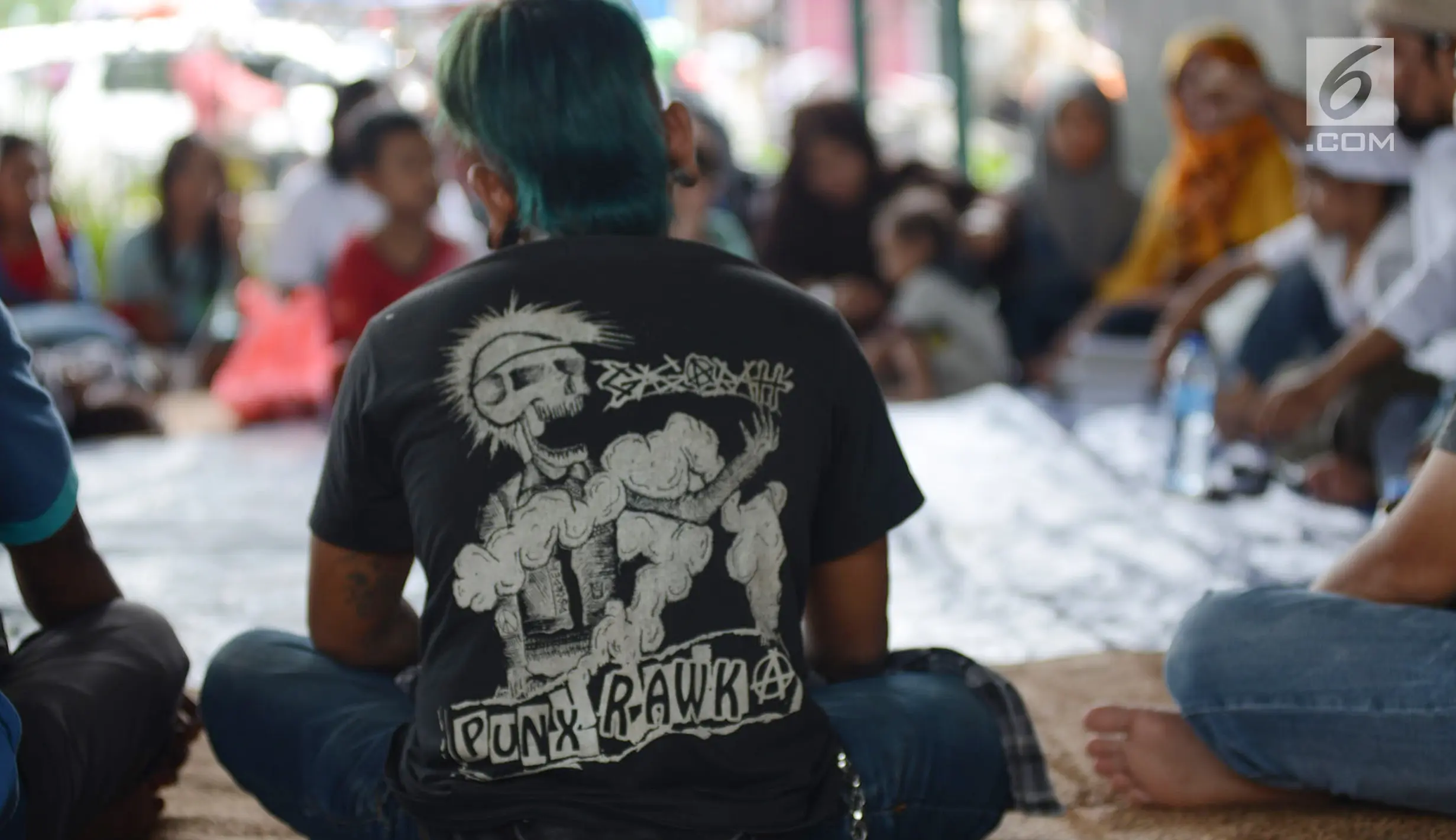 FOTO: Mengintip Anak-Anak Punk Belajar Ngaji di Tebet - Foto Liputan6.com