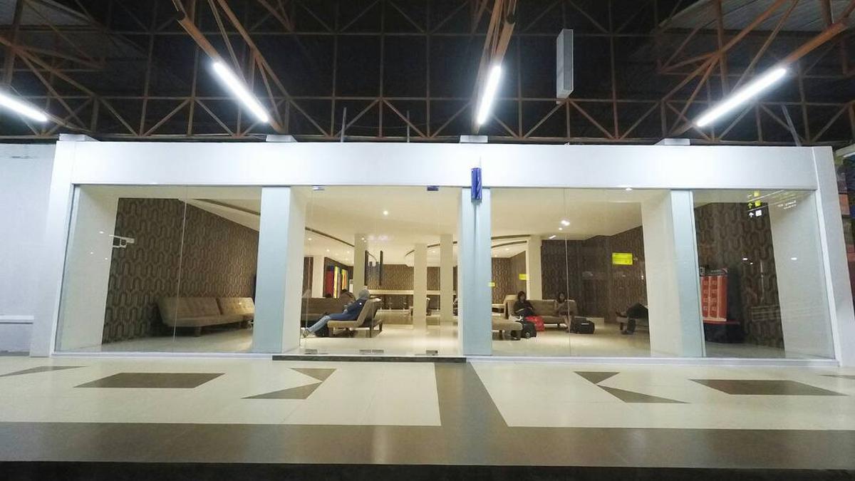 Ruang Tunggu Stasiun Bikin Kangen ke Cirebon - Regional Liputan6.com