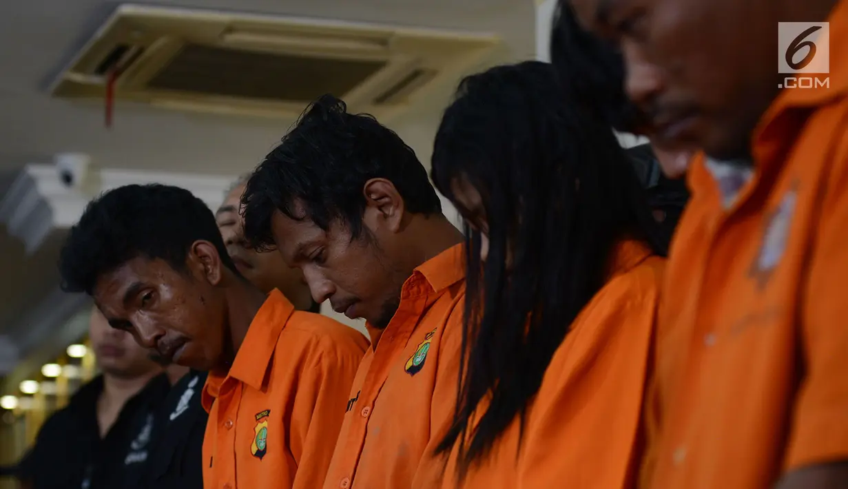 FOTO: Wajah Lima Tersangka Pengeroyok Anggota TNI di Ciracas - Foto Liputan6.com