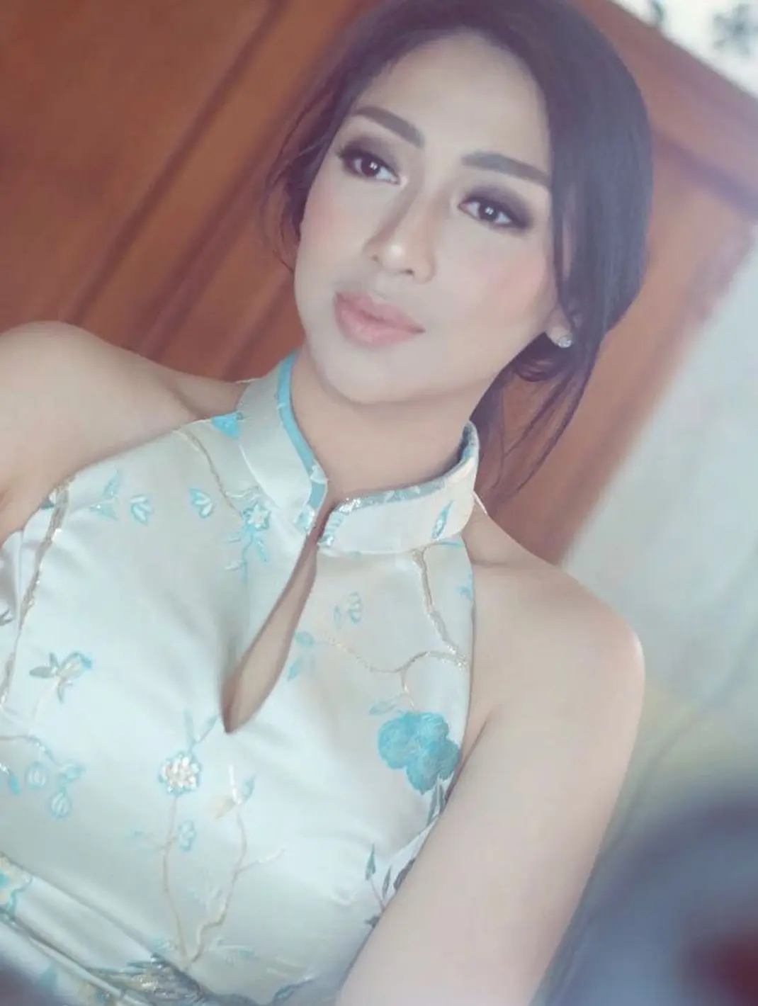 6 Pesona Dewi Andarini, Sosok Perempuan yang Berhasil Taklukan Hati ...