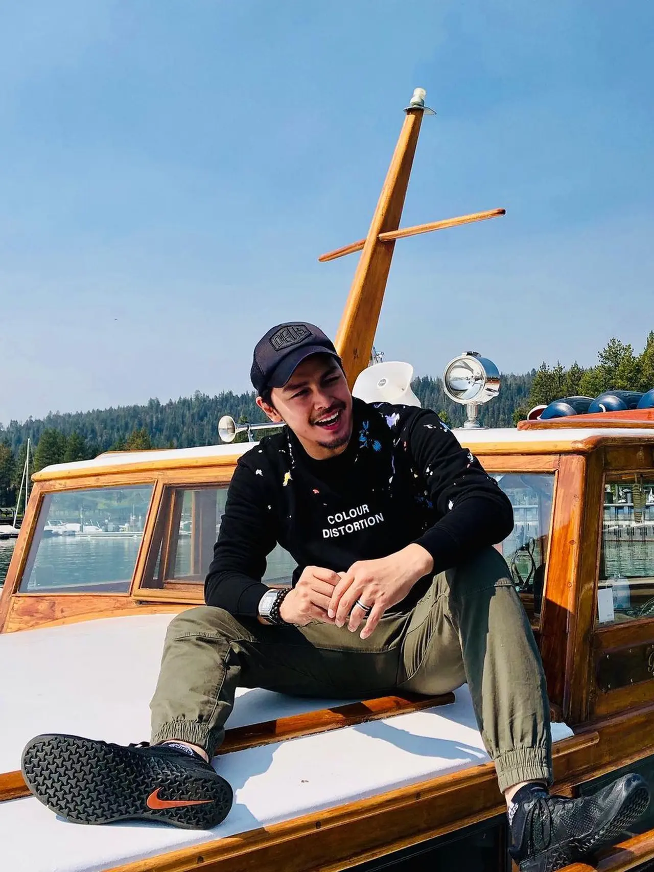 8 Potret Terbaru Thomas Drjoghi, Makin Tampan di Usia yang Tak Lagi ...