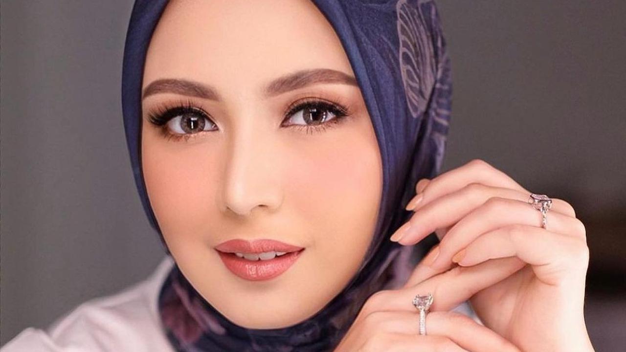 Influencer Sarah Sofyan Berbagi Kiat Rawat Perhiasan, Setuju Ujaran ...