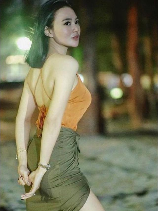 5 Potret Cantik Memesona Wika Salim Saat Liburan di Pantai - Entertainment Fimela.com