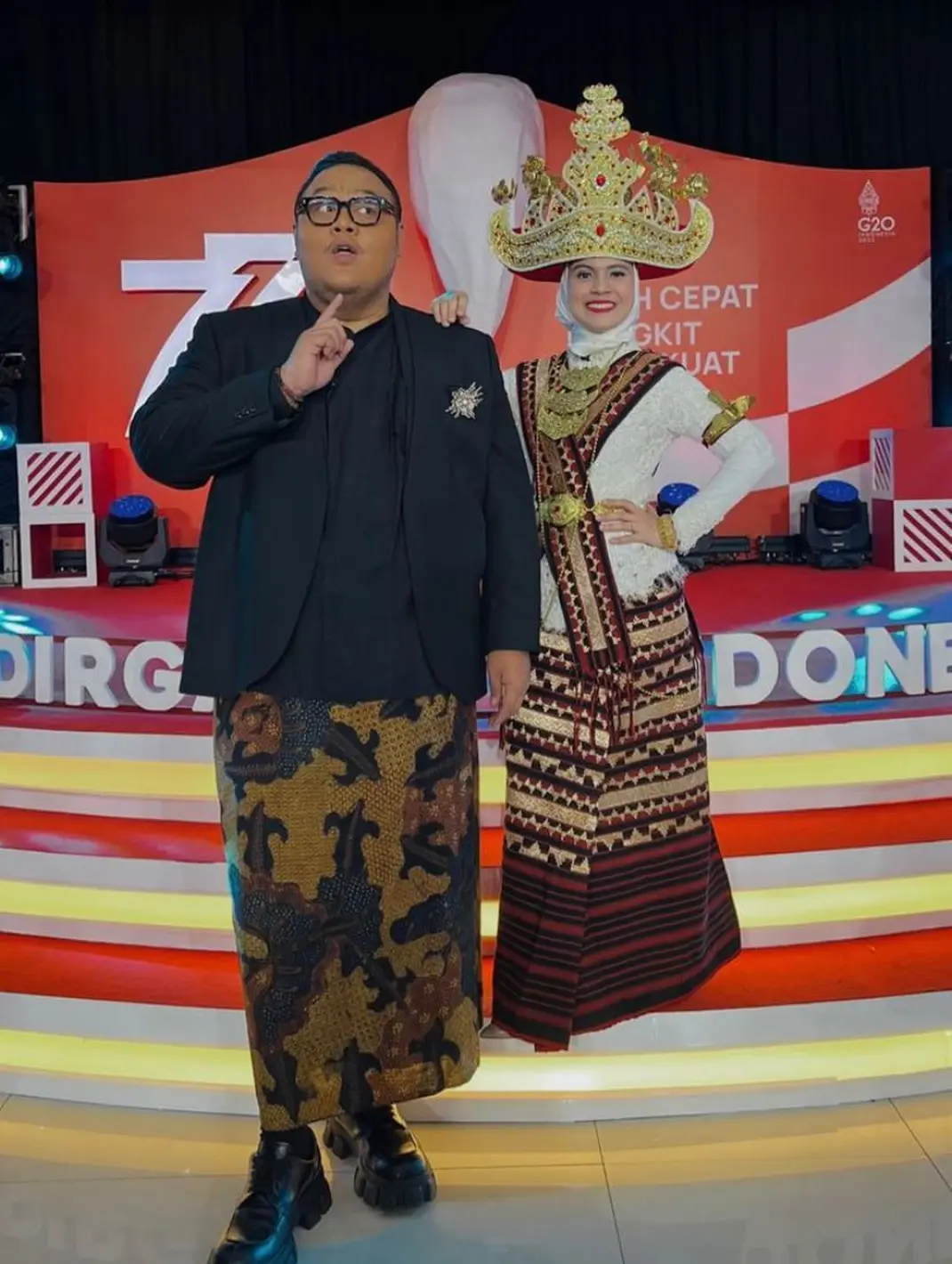 8 Potret Gaya Agustusan Artis Kenakan Baju Adat, Luna Maya hingga Marion Jola - Photo Fimela.com