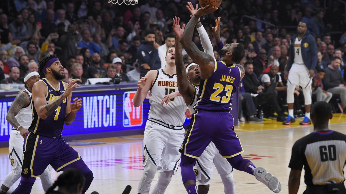 NBA: LeBron James Lewati Rekor Jordan, Lakers Malah Kalah - Bola ...