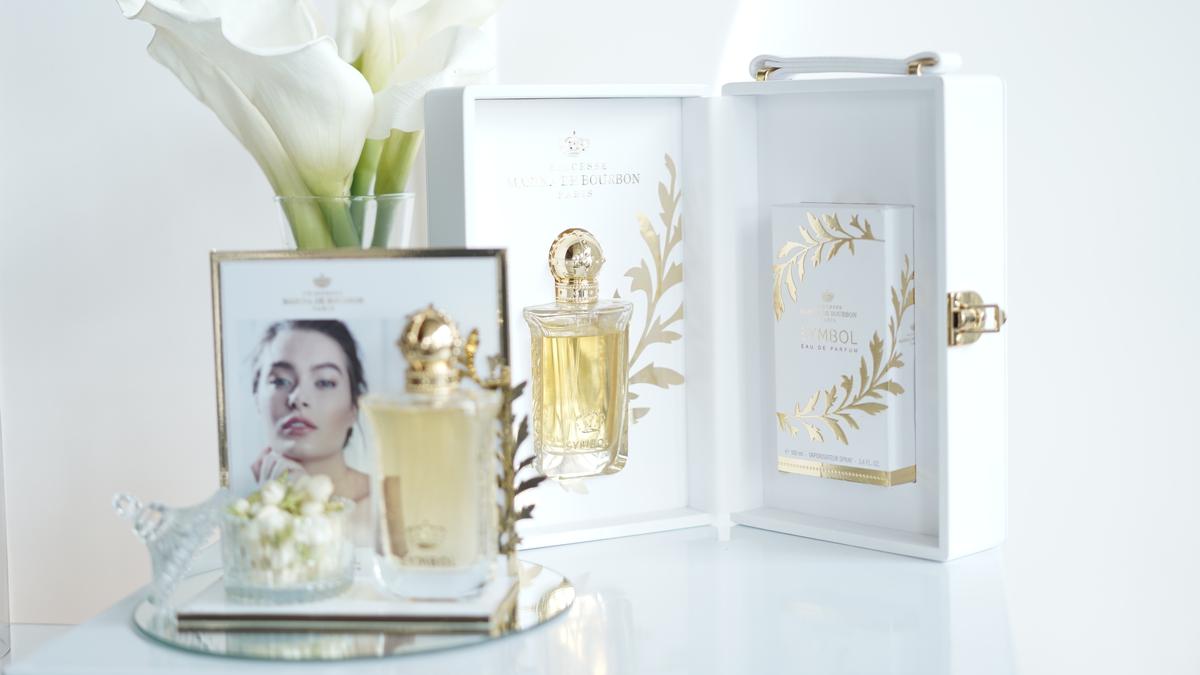 Sensasi Aroma Melati yang Lembut di Musim Semi dalam Sebotol Parfum