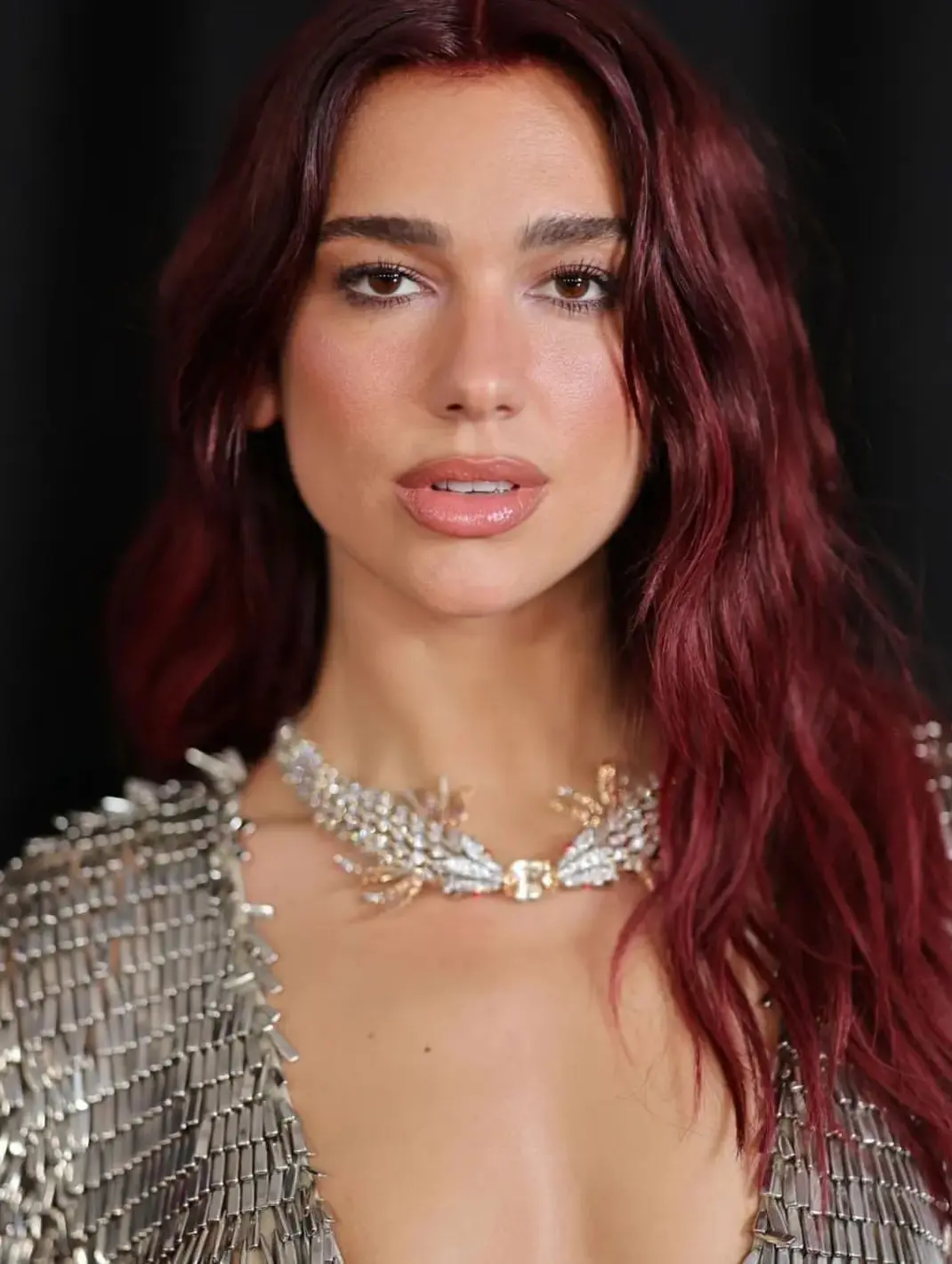 8 Best Beauty Look dari Grammys 2024, Raisa Andriana, Olivia Rodrigo ...