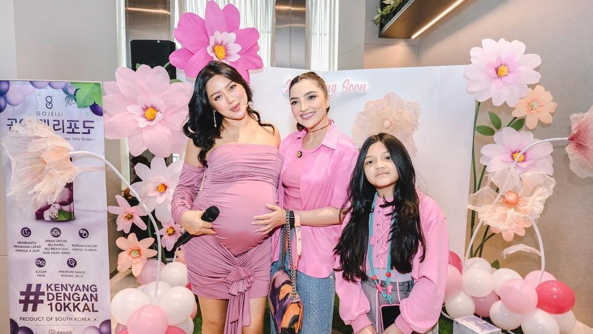 6 Potret OOTD Seleb di Baby Shower Jessica Iskandar, dari Ashanty ...