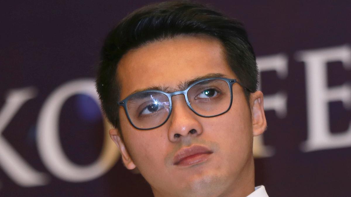Kabar Bahagia! Ricky Harun Segera Dikaruniai Anak Kedua - Entertainment ...