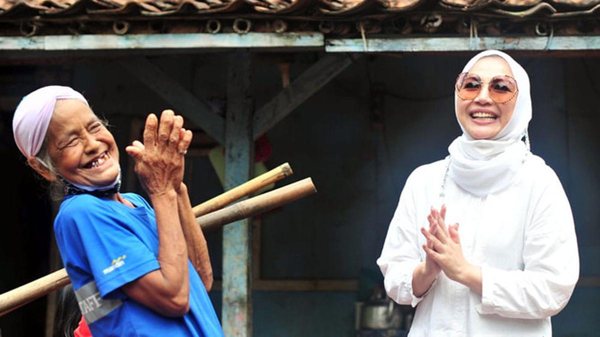 Rani Anggraini Safitri Dapat Pelajaran Berharga di Kampung Pemulung - ShowBiz Liputan6.com