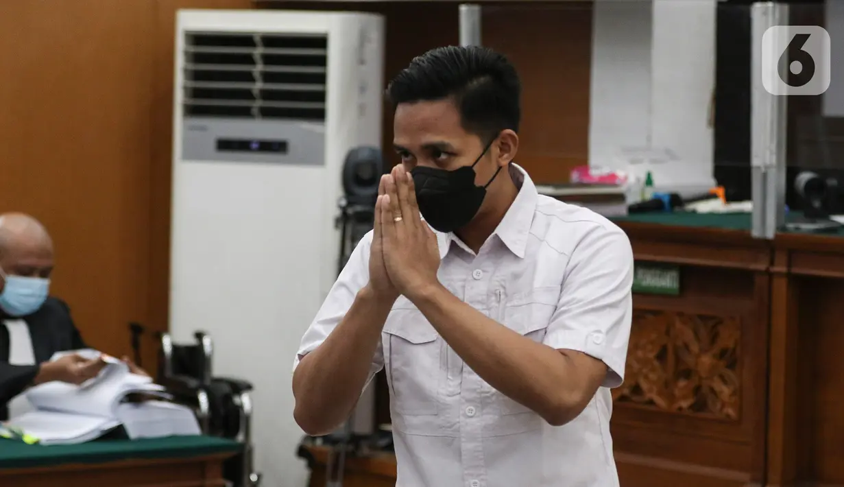 Wajah Tegang Richard Eliezer Jelang Jalani Sidang Tuntutan Pembunuhan ...