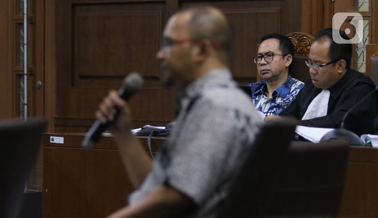 FOTO: Ekspresi Tubagus Chaeri Wardana Saat Jalani Sidang Lanjutan ...