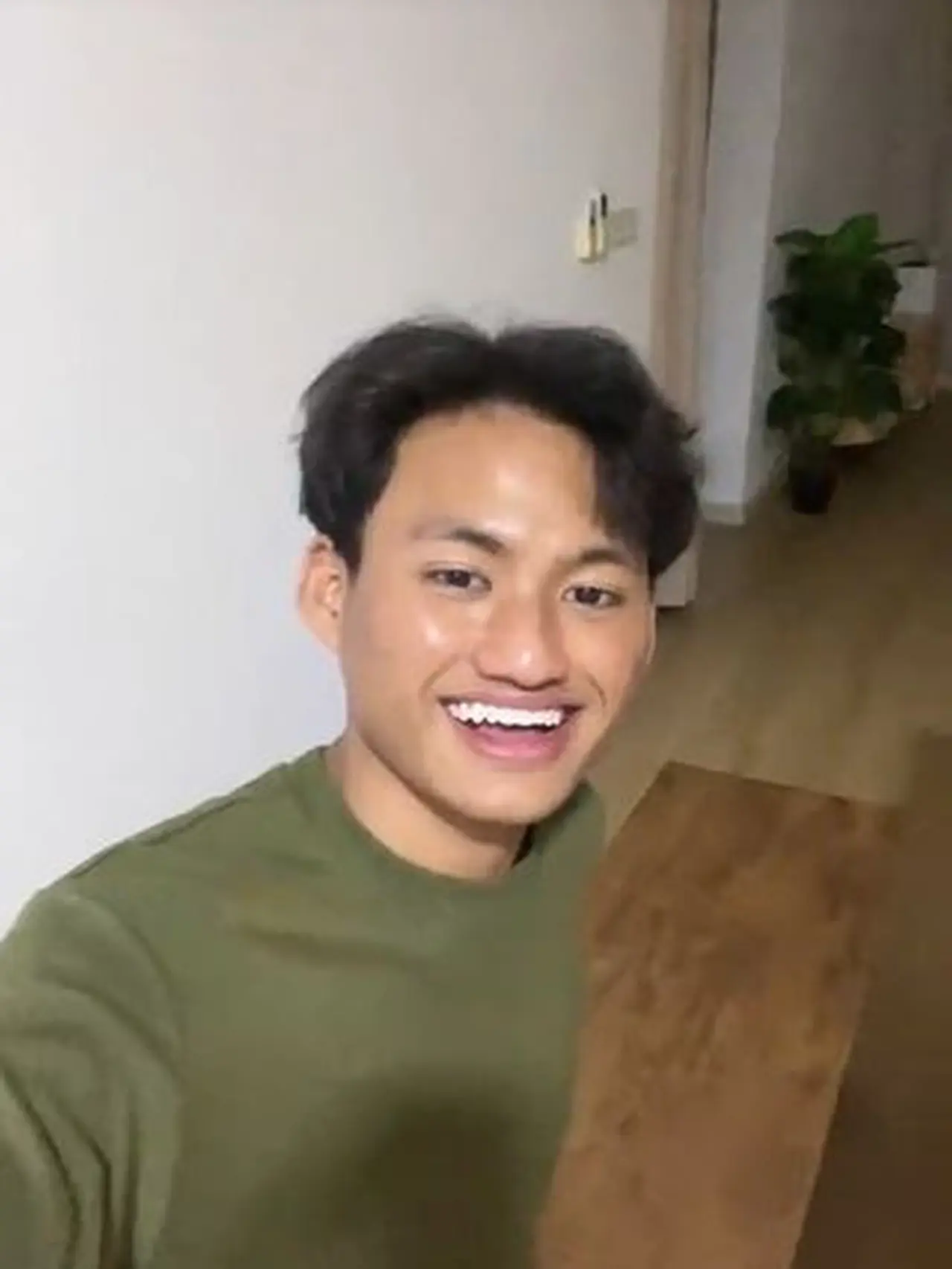 6 Potret Imran Bard Viral Karena 'Gwenchana' Bareng Lee Yi Kyung, Tenar ...