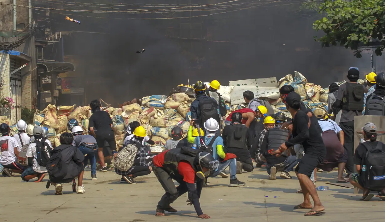 FOTO: Begini Senjata Rakitan Pengunjuk Rasa Anti-Kudeta Militer Myanmar ...