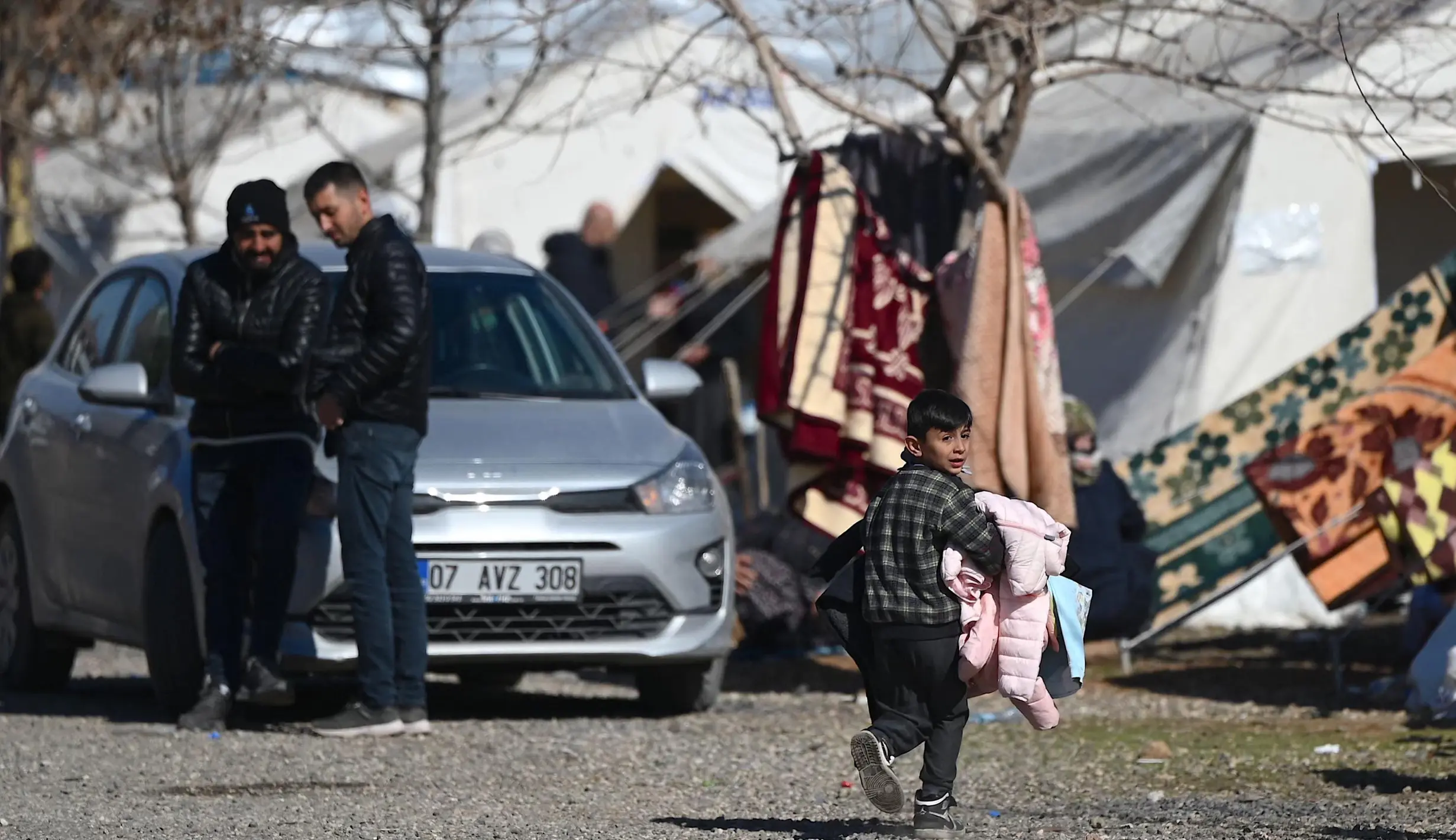 Kondisi Anak-Anak Korban Gempa Turki dan Suriah di Pengungsian - Foto Liputan6.com