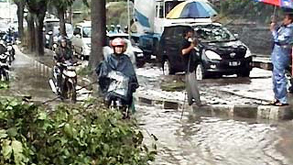 Bandung Macet Akibat Hujan Angin