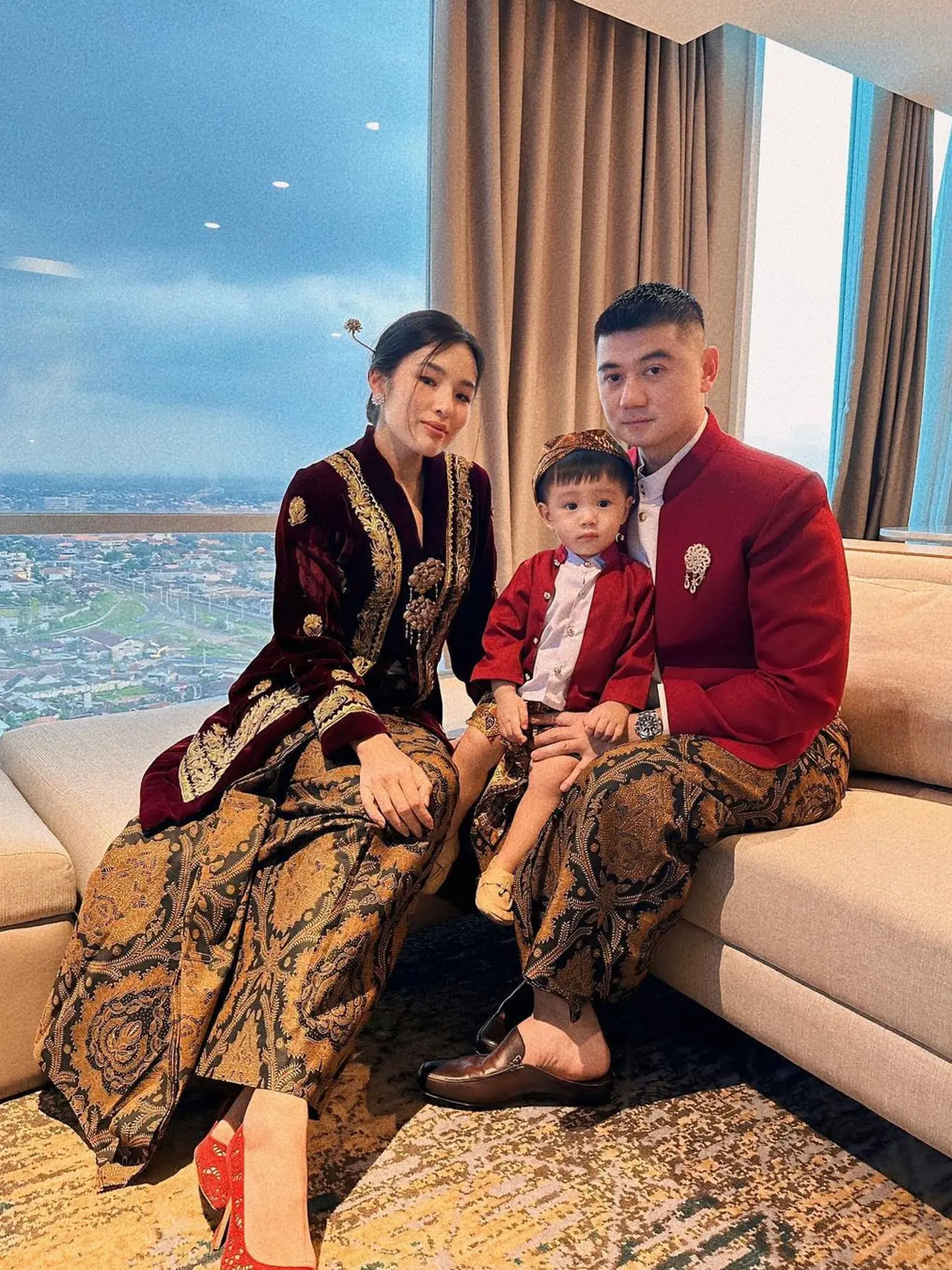 Semarak Perayaan Cap Go Meh, Chef Arnold Rayakan Bareng Keluarga ...