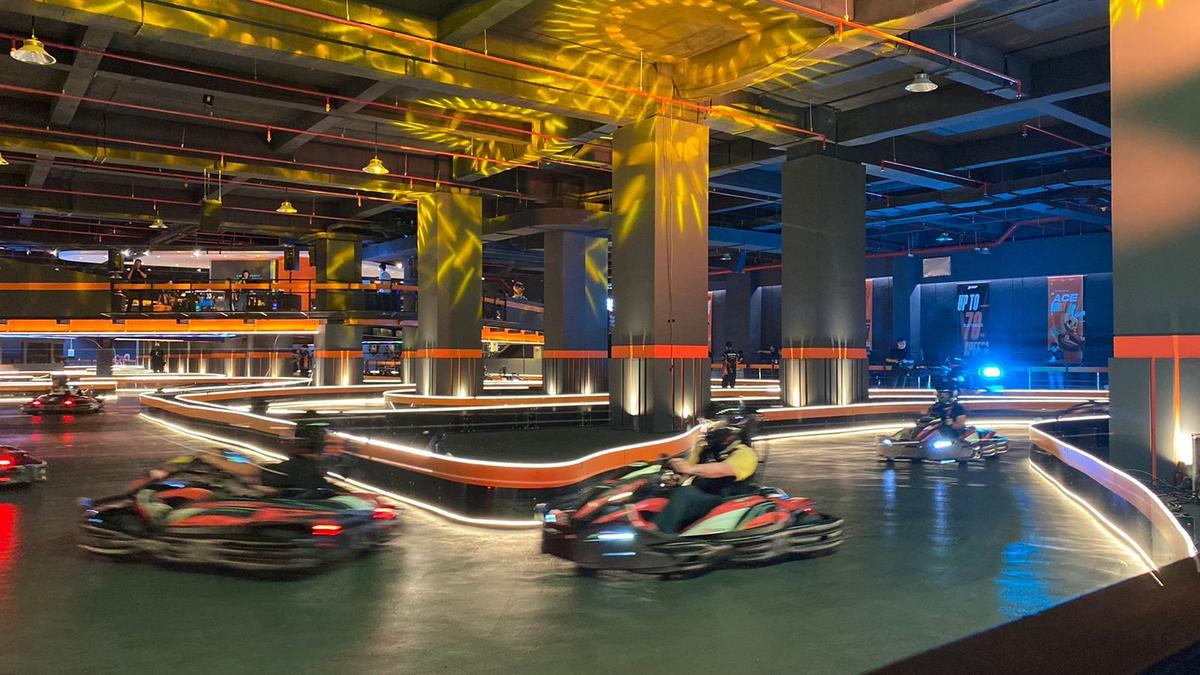 Arena Gokart Listrik Pertama di Indonesia Resmi Beroperasi
