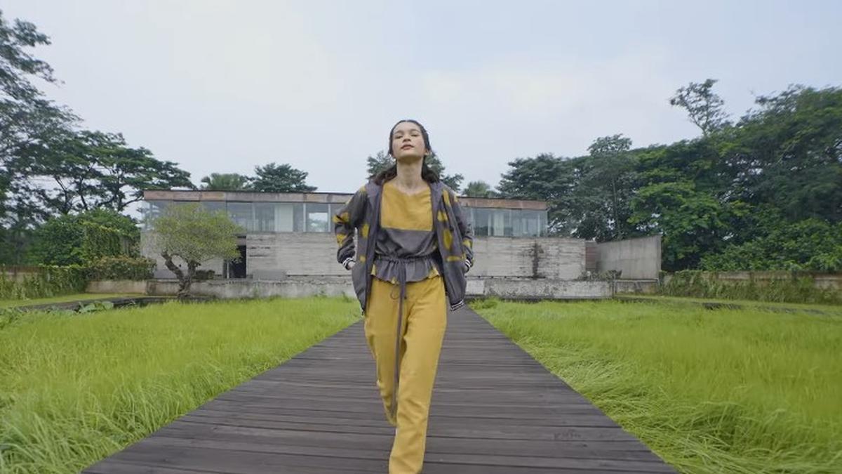 Moda Botanica, Representasi Fashion Ecoprint yang Menawan Kolaborasi ...