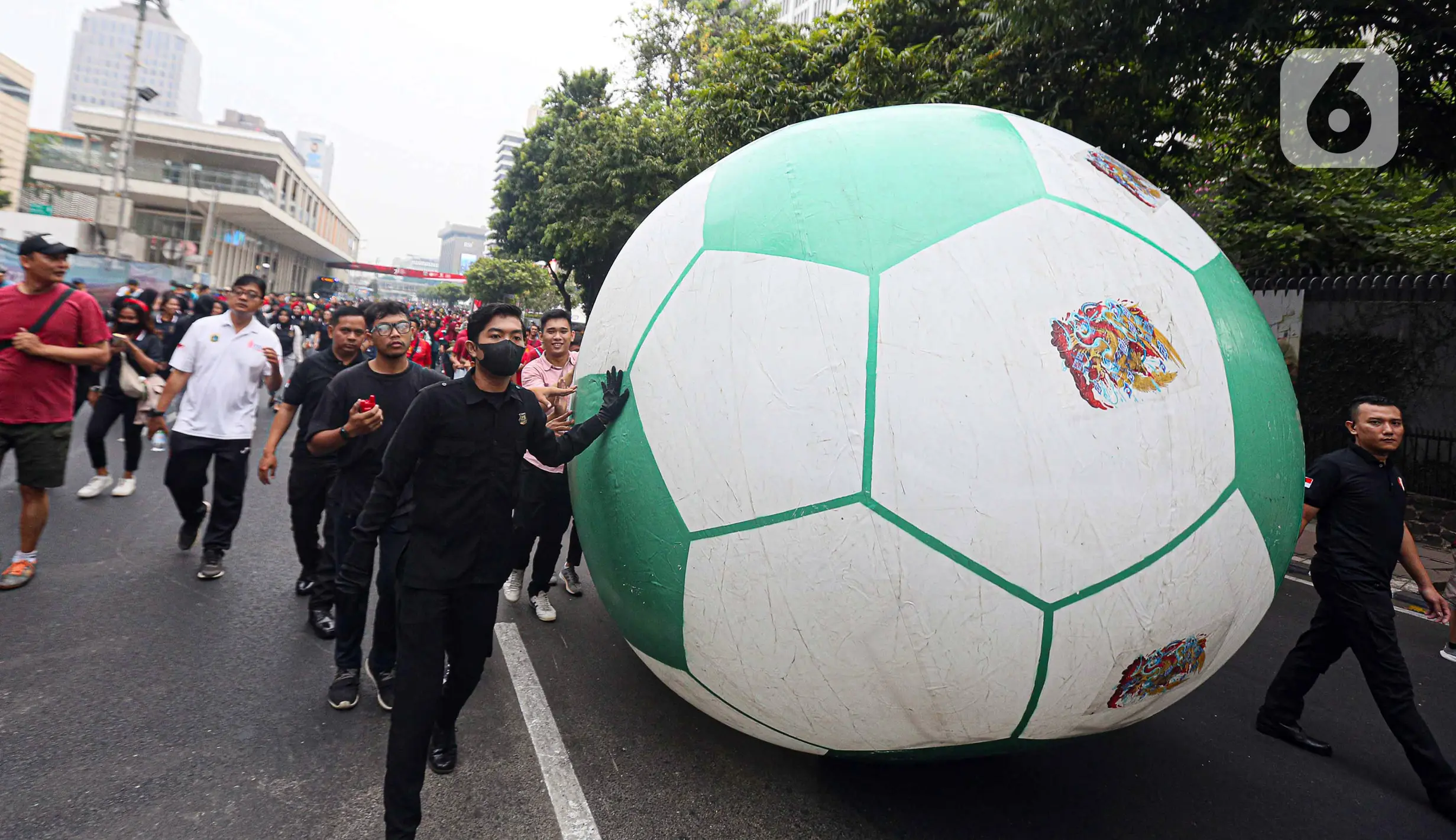Bola Raksasa Ramaikan Trophy Experience Piala Dunia U-17 2023 di CFD ...