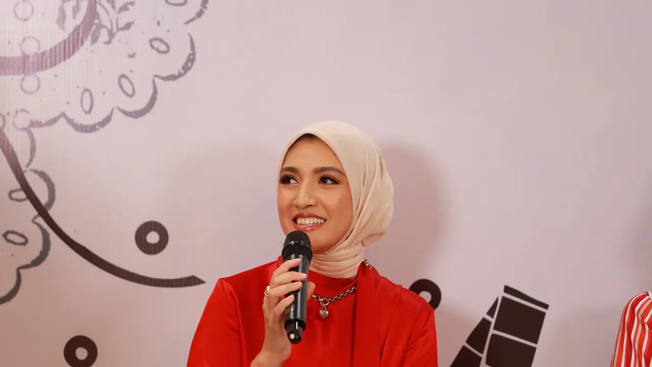 Fimela Figure: Cerita Atya Sardadi Meneruskan Bisnis Keluarga ...