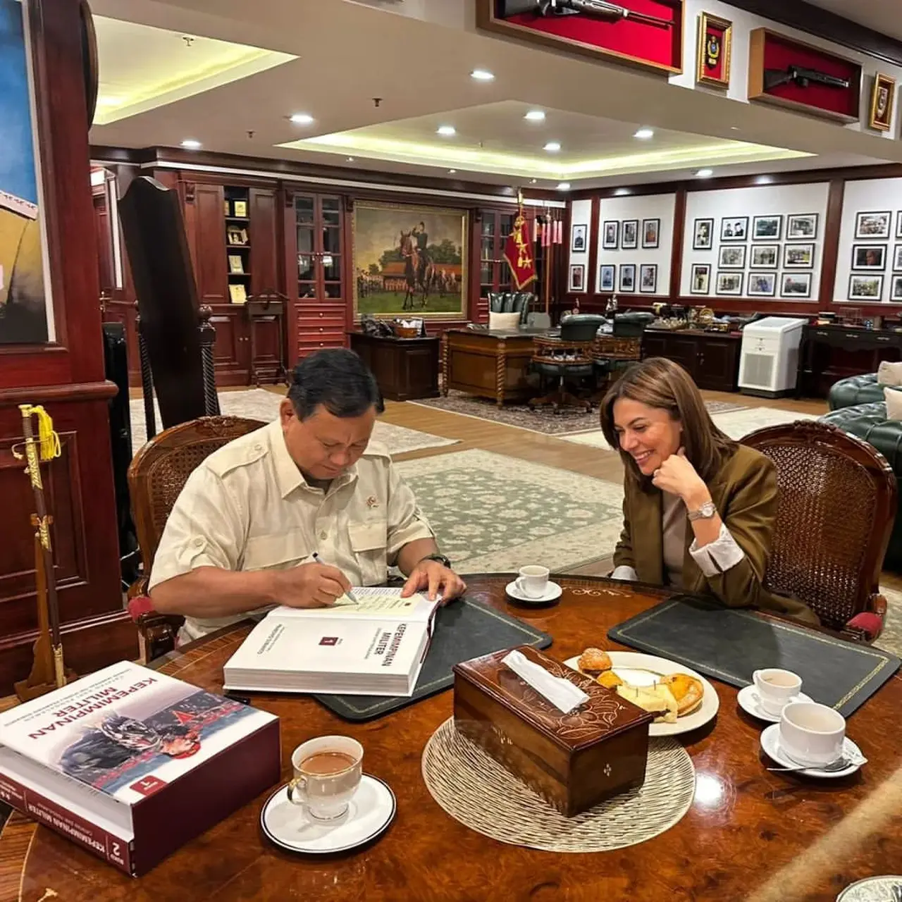 6 Potret Najwa Shihab Ngobrol Bareng Prabowo Subianto, Ditemani Kopi Hambalang, Topiknya Rahasia ...