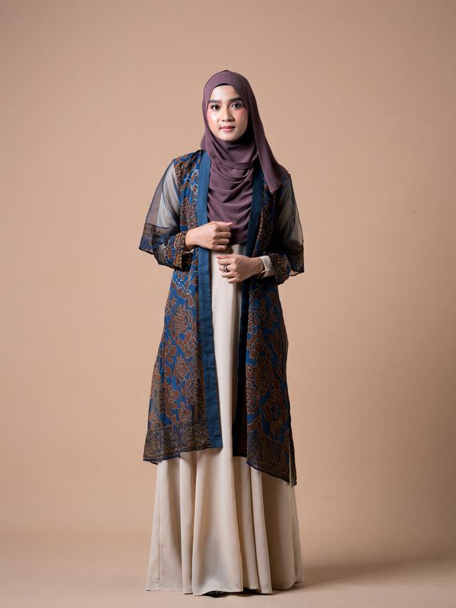 Inspirasi 9 Model Outer Batik Syari Terbaru 2025, Tampil Anggun dan Modern