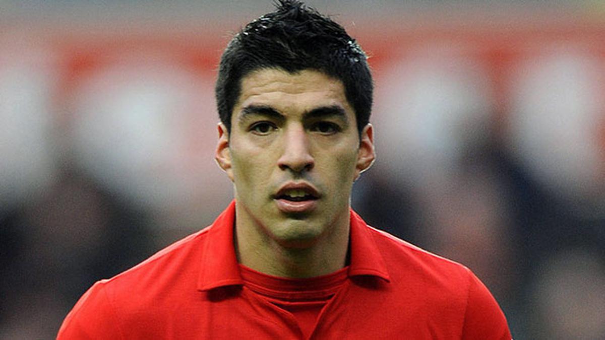 Suarez: Saya Tetap di Anfield Sampai Akhir Musim ini - Bola Liputan6.com