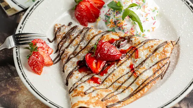 4 Cara Membuat Aneka Crepes ala Rumahan, Menggoda Banget - Ragam Bola.com