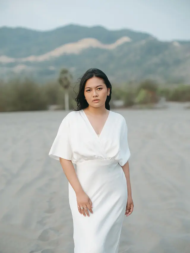 Clara Riva Pamerkan Proses Kreatif di Balik Music Video Alasan Klasik ...