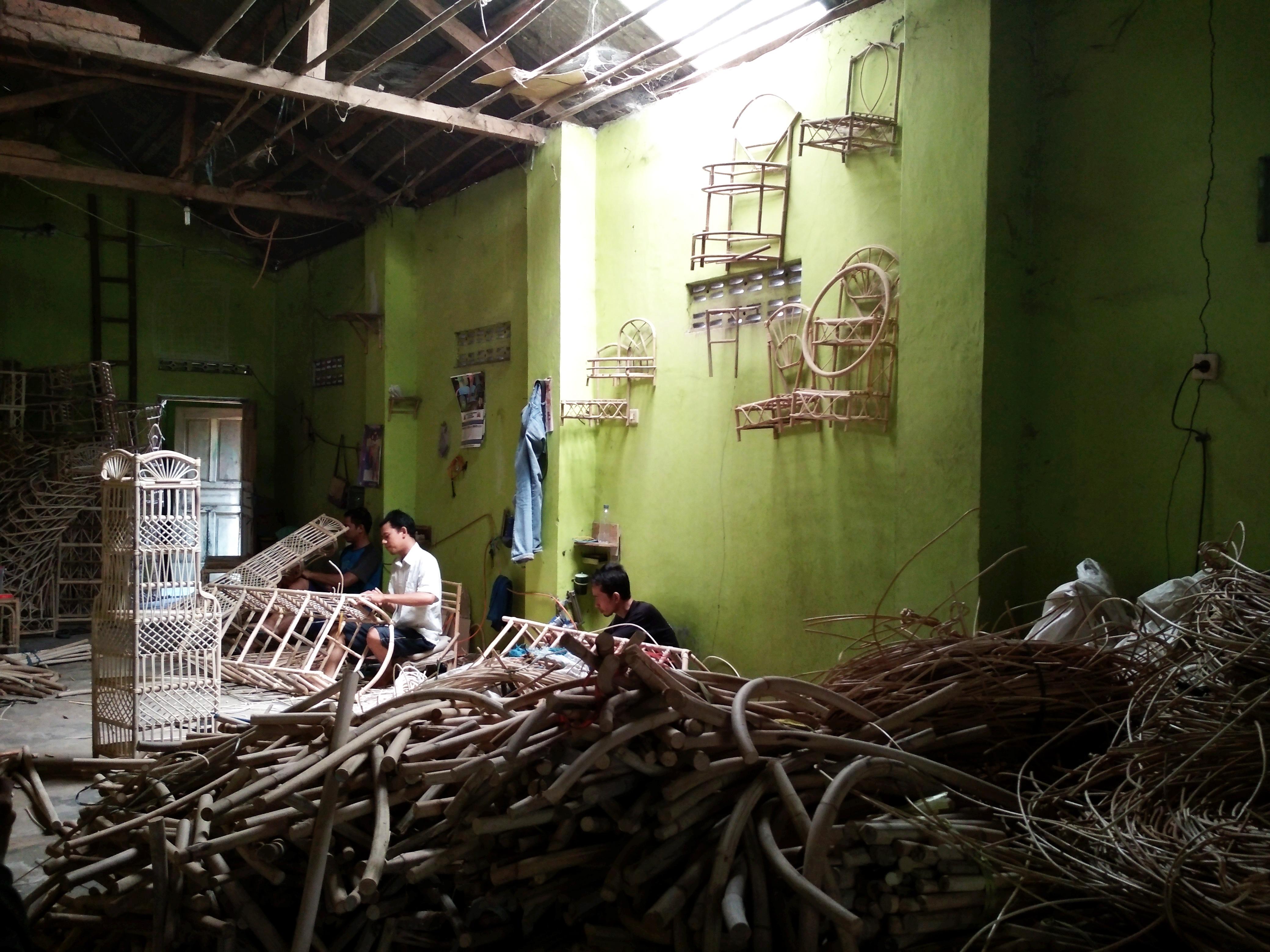 Industri Rotan Cirebon, Hidup Segan Mati Tak Mau - Regional Liputan6.com