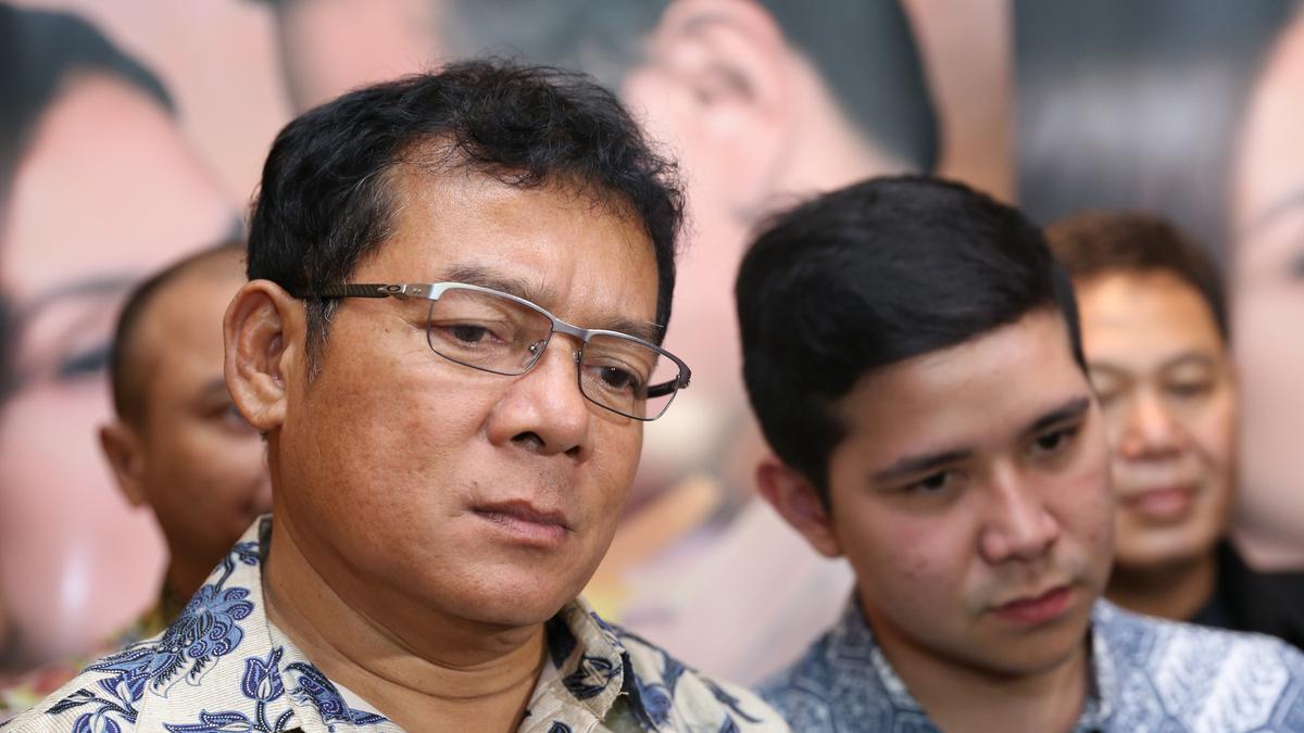 Dengar Mike Mohede Meninggal, Mathias Muchus Nangis - ShowBiz Liputan6.com