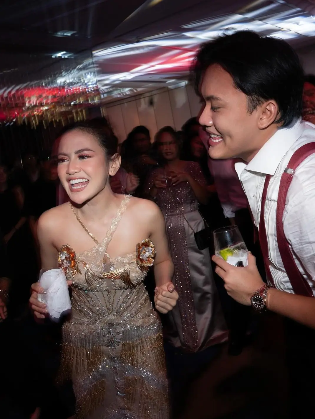 6 Potret Glamor Gaun After Party Mahalini Raharja, Terlihat Stunning ...