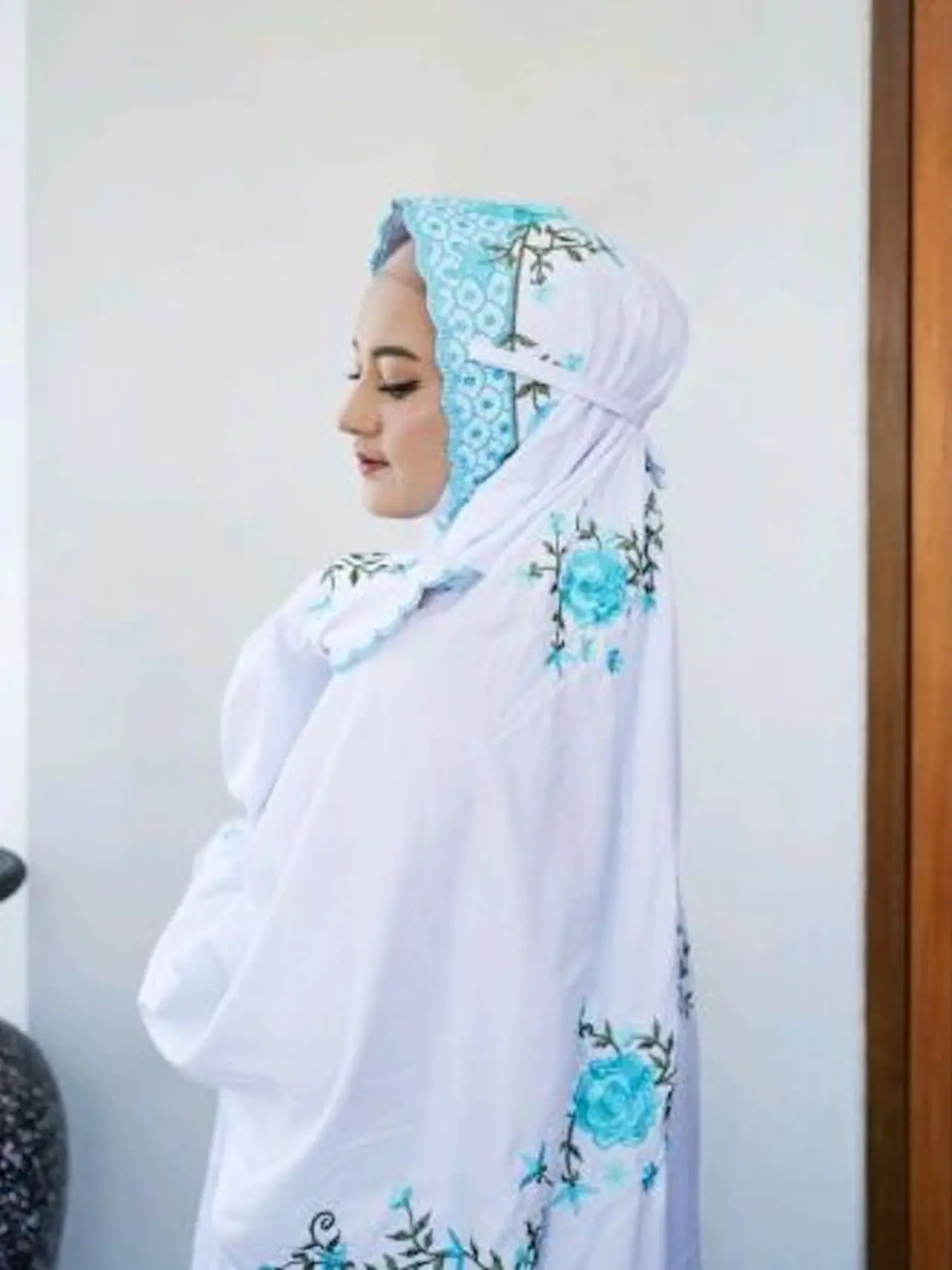 10 Rekomendasi Mukena Bordir Terbaik untuk Lebaran 2024 - Citizen6 ...