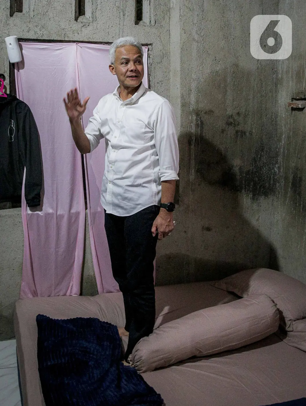 Saat Ganjar Pranowo Menginap di Rumah Guru Honorer - Foto Liputan6.com