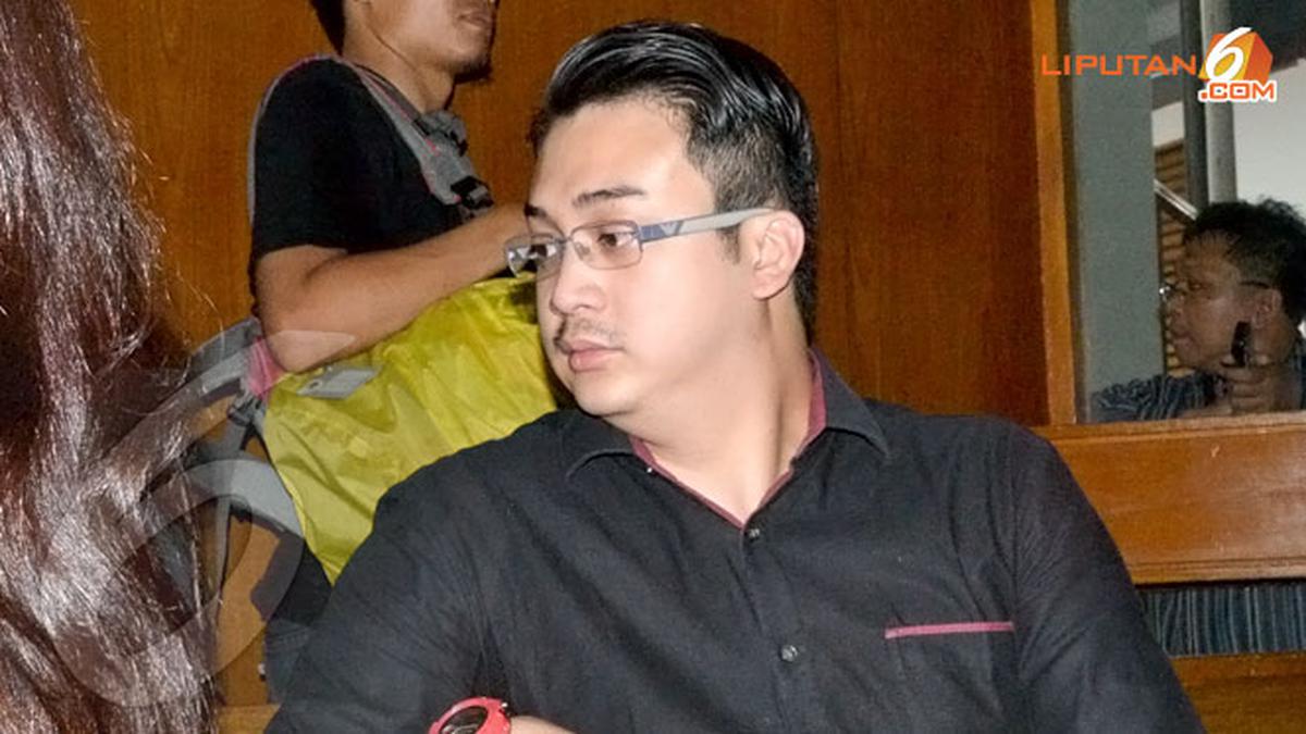 Dimas Andrean Yakinkan Tak Pakai Pisau saat Serang Lee - ShowBiz ...