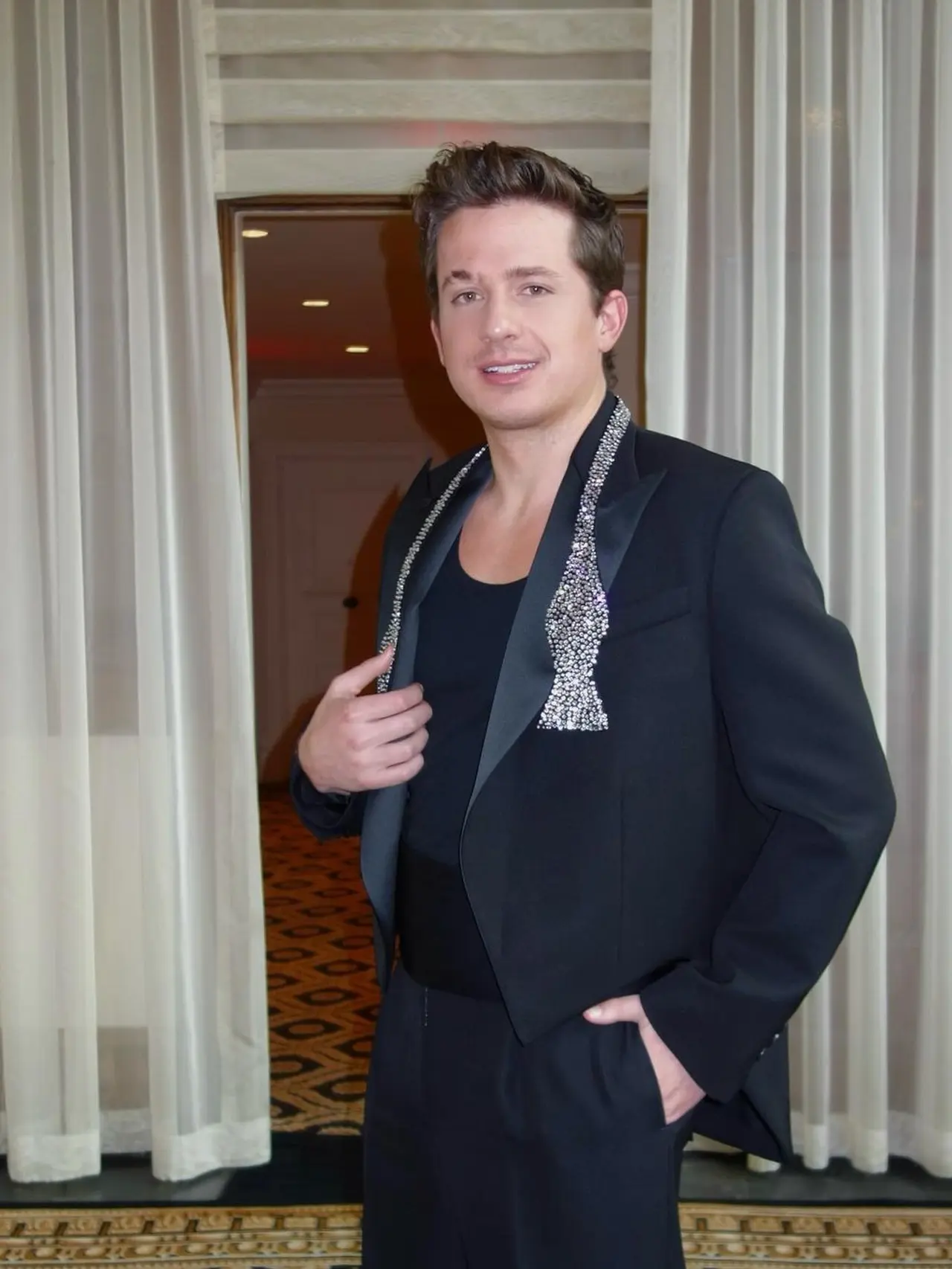 Potret Charlie Puth, Penyanyi Pitch Perfect yang Dilahirkan dari ...