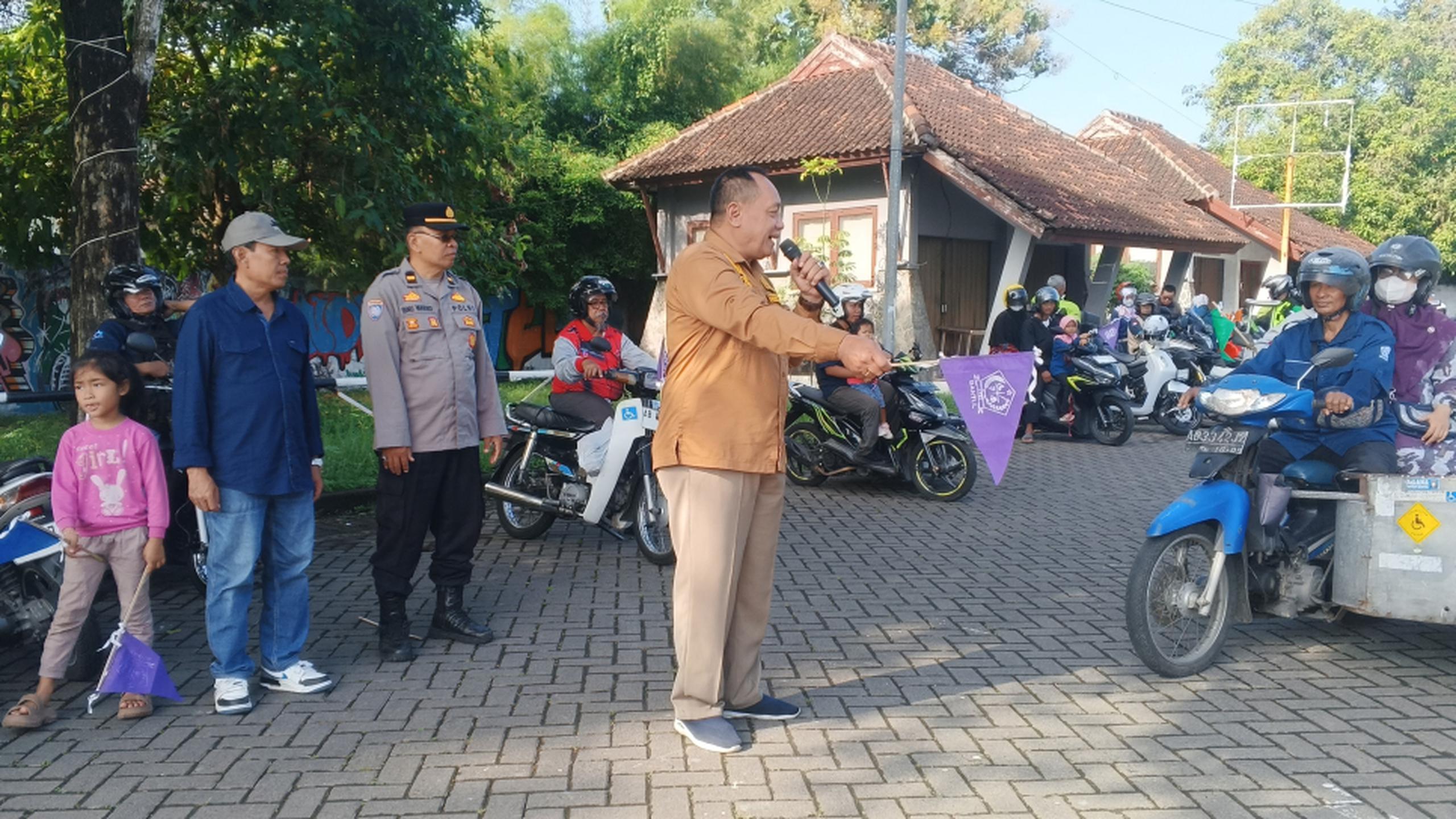 Gunakan Motor Modifikasi, Difabel Bantul Touring Peringati Hari ...