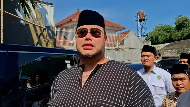 Rasa Haru Ivan Gunawan Saat Diantar Berangkat ke Tanah Suci untuk Naik ...