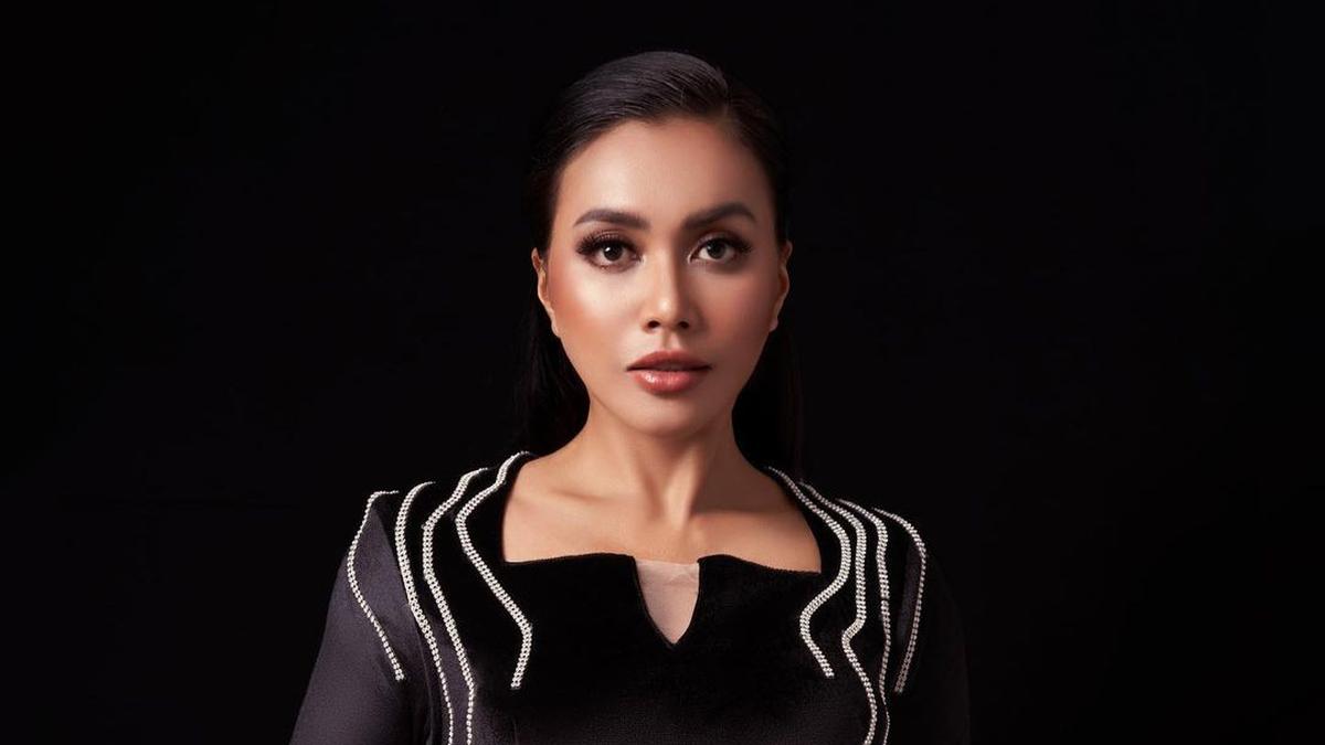 Denada Kenalkan Makna Idul Adha kepada Putrinya, Bahas Hewan Kurban ...