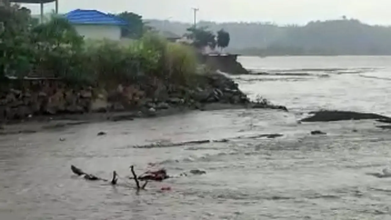Fakta Abrasi Pantai Amurang, Sulawesi Utara hingga Sebabkan Puluhan ...