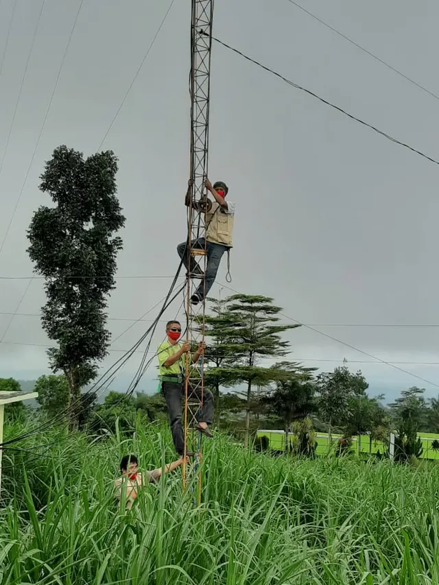 Di Balik Sukses Belajar Pakai HT di Banyumas, Teknisi Berjibaku dengan ...