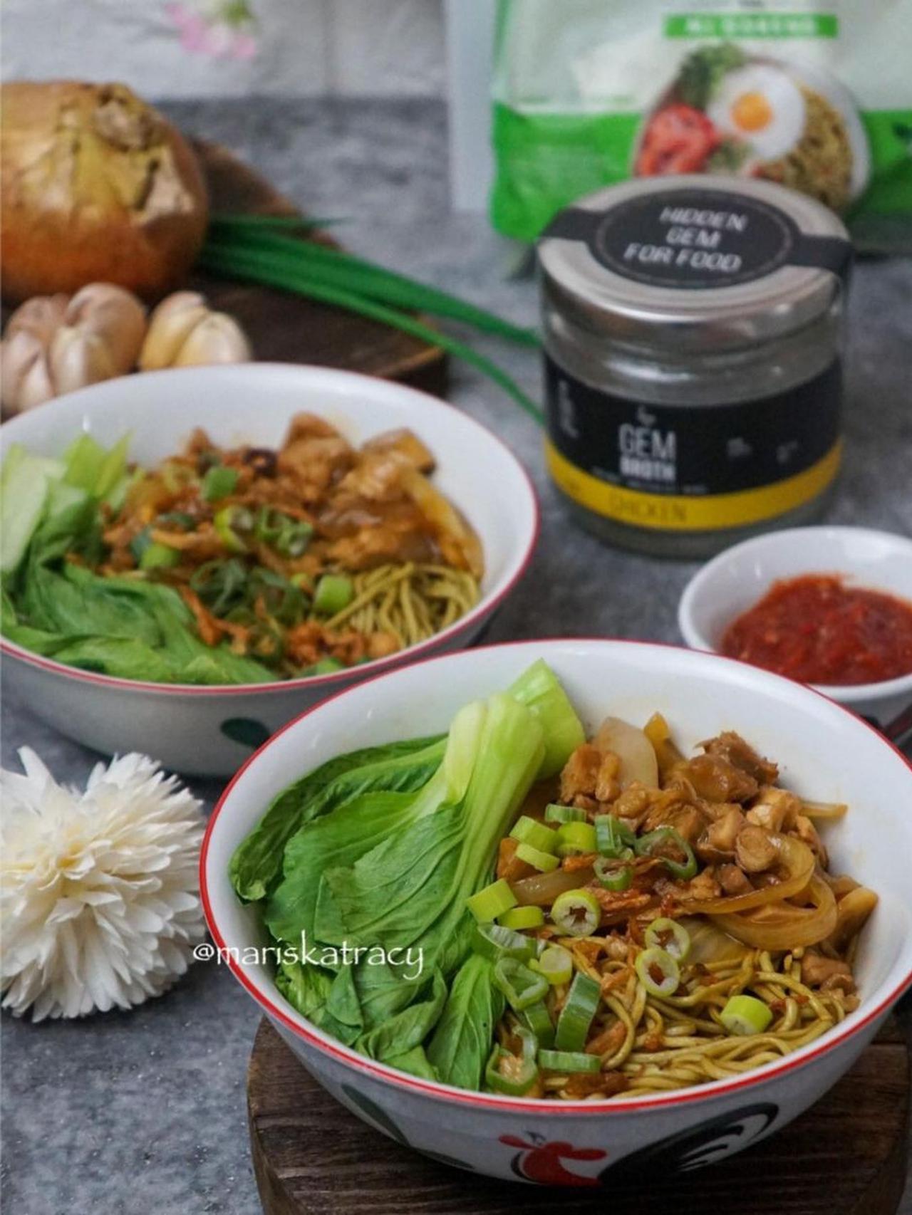 9 Resep Mie Ayam Kekinian yang Lezat, Lengkap Bumbu dan Cara Membuatnya