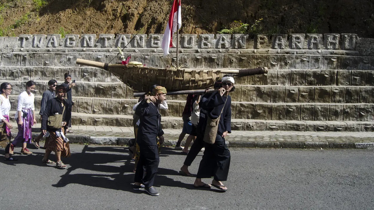 Ngertakeun Bumi Lamba: Menyulam Harmoni dan Ungkapan Syukur di ...