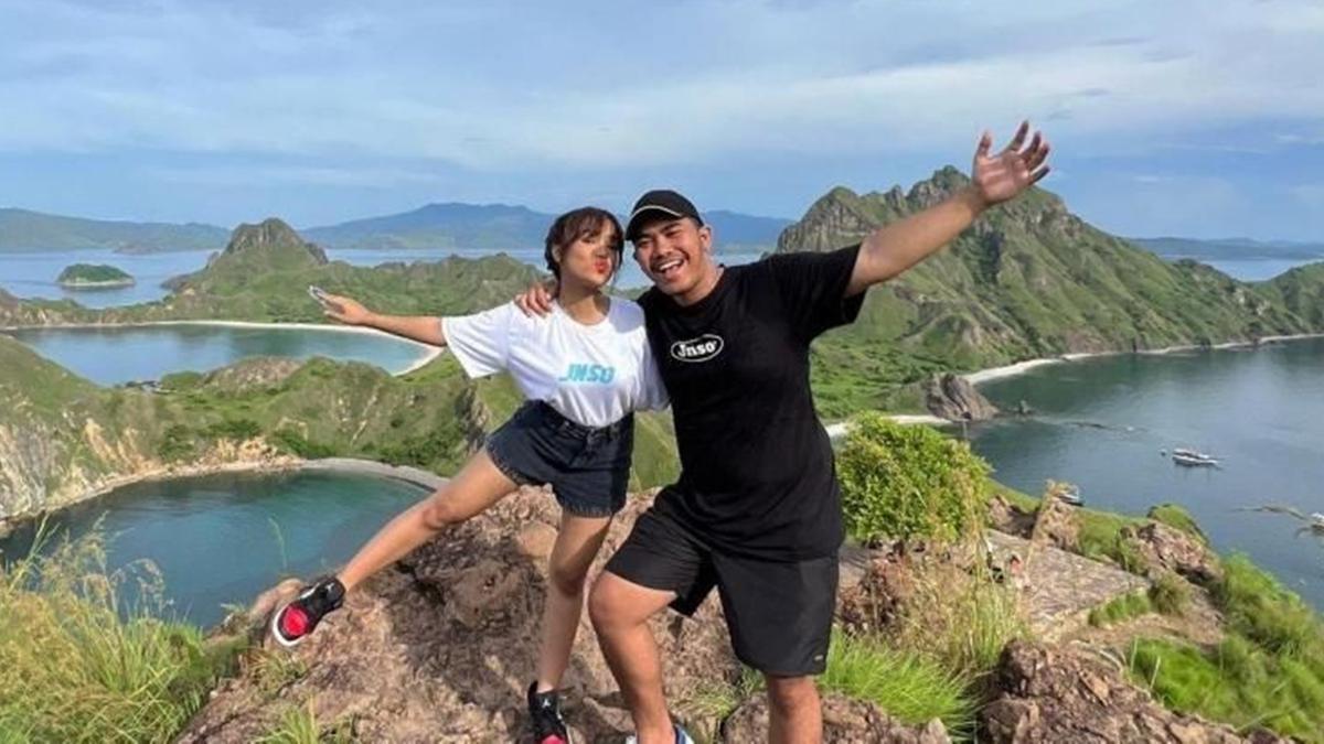 Batara Ageng Berhenti Jadi Manajer Fuji, Ini Potret Akrab Keduanya ...