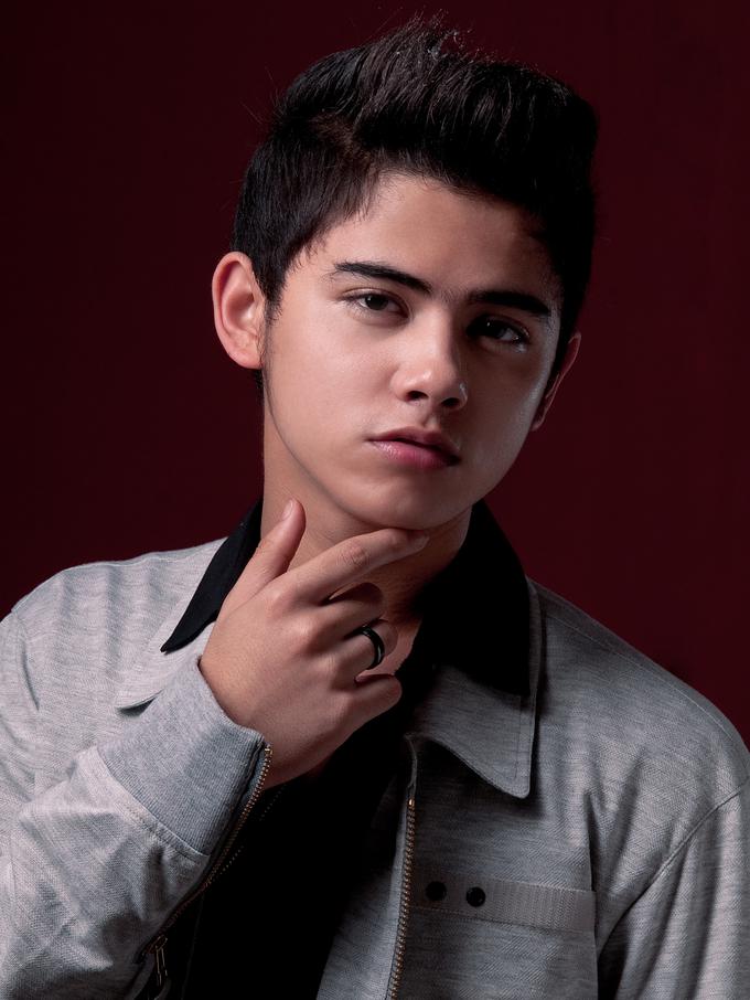 Senyum Ganteng Aliando Syarief Saat Resmikan Bedug Terbesar Dunia ...