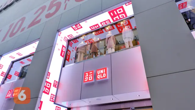 Pengalaman Belanja di Toko UNIQLO Terbesar di Shinjuku Tokyo Jepang ...